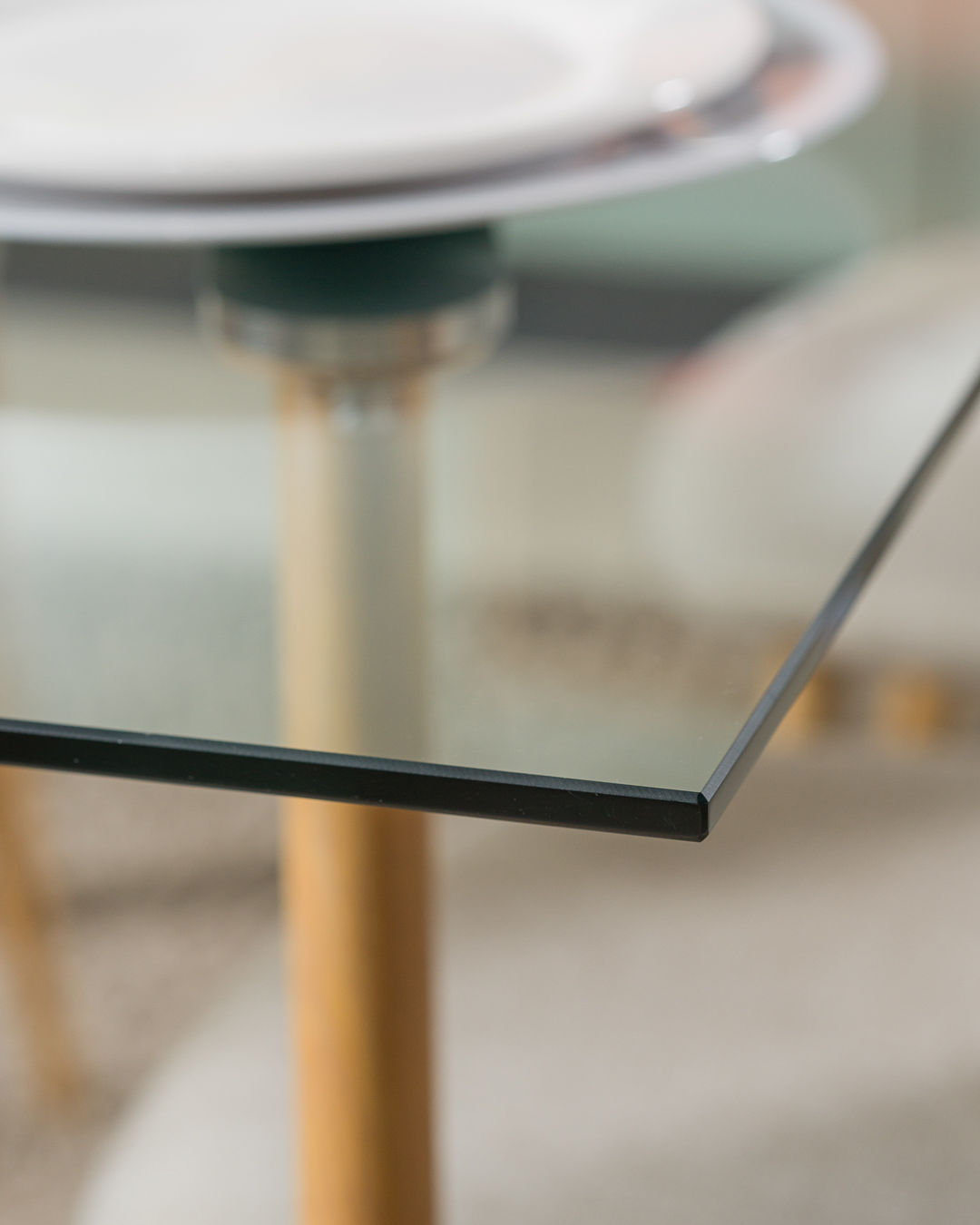 Tavoline Ngrenie FLORES, Efekt Druri – BestSeller